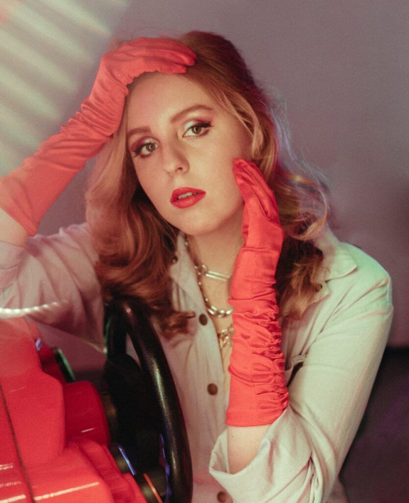 IhouseU.com | PEY PEY Explores Self-Awareness With “Honest With You”